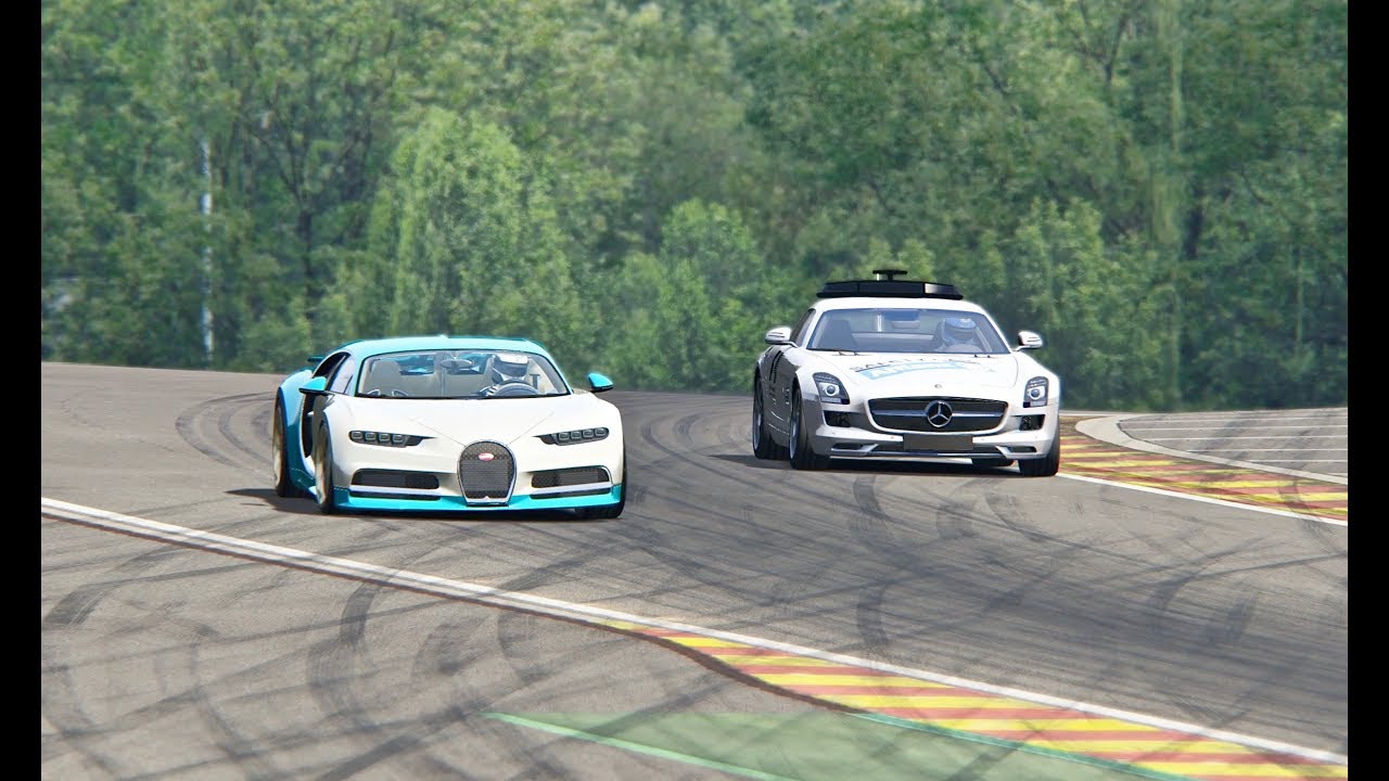 Bugatti Chiron vs F1 Safety Car - Spa - YouTube