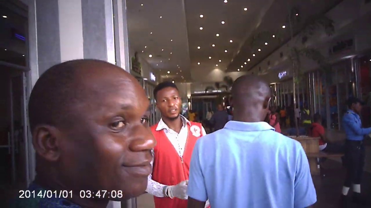 shoprite Asaba check customer's temperature - YouTube