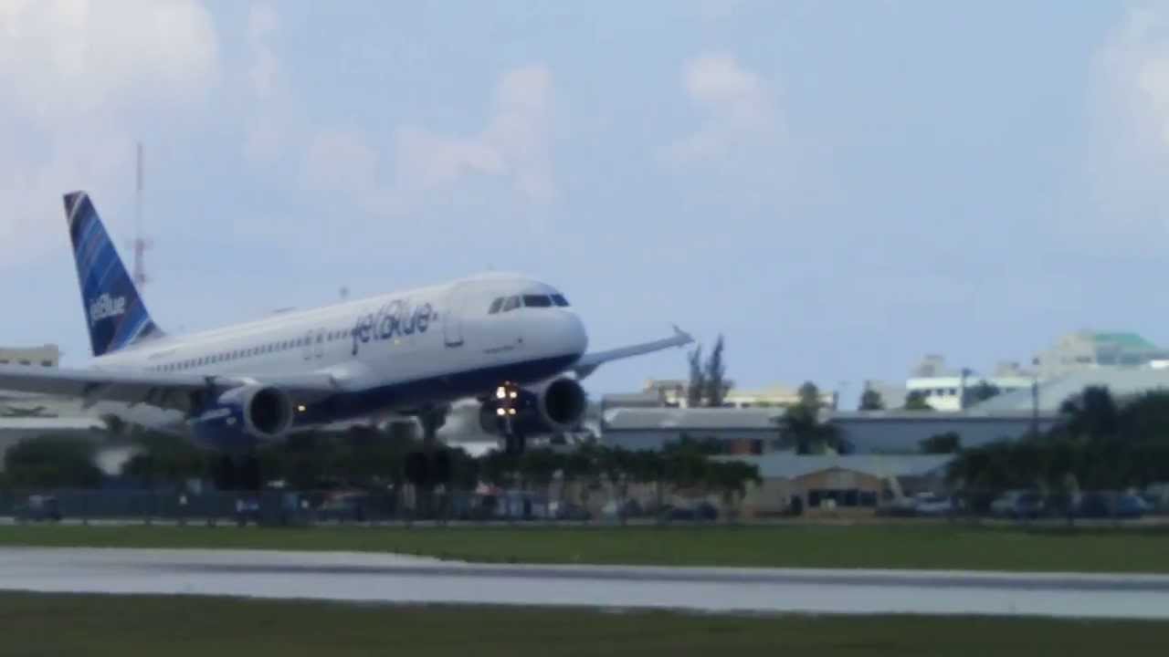 JetBlue Airways A320 N585JB Landing in Grand Cayman! - YouTube
