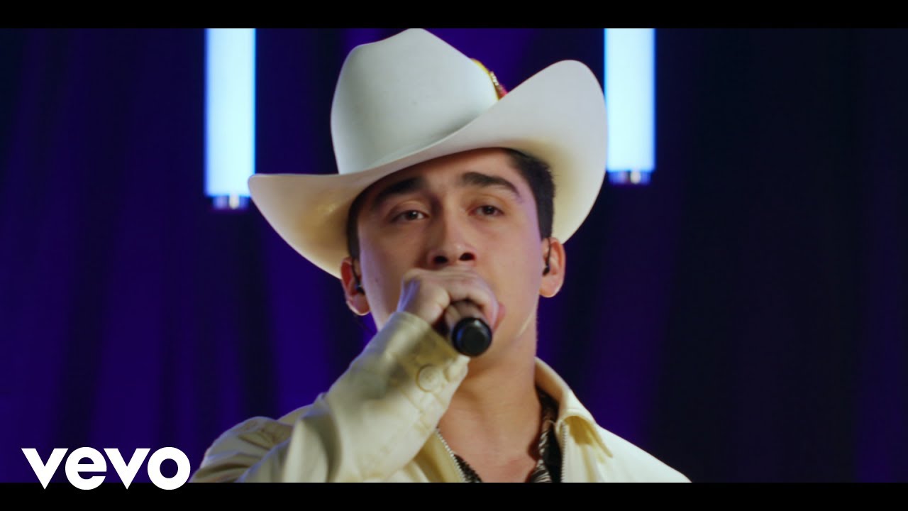 Ya Sólo Eres Mi Ex (En Vivo)
