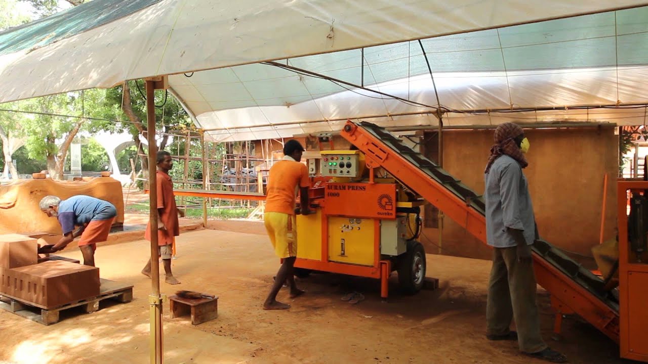 2015 08 01 Operating Auram press 4000 High - YouTube