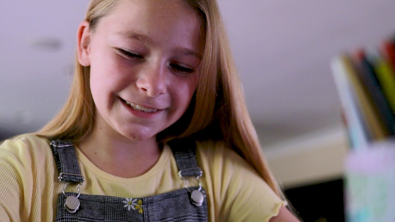 "I'LL BE HOME" | Christmas Music Video - YouTube