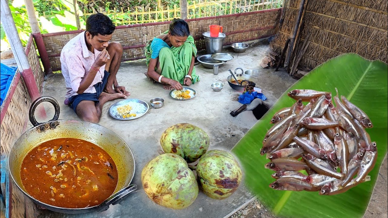 Village Style SMALL FISH Curry with CHALTA । Homemade Recipe Prepared ...