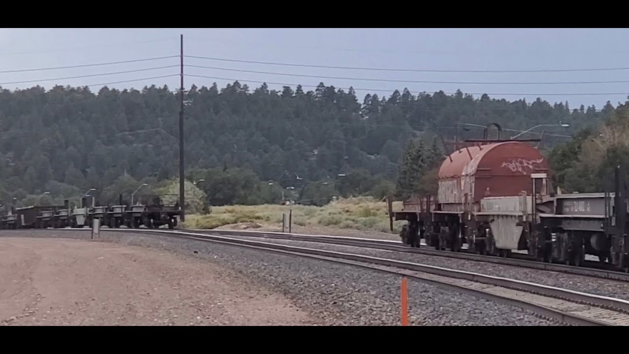 TRAIN DECOUPLES AND BREAKS IN HALF! TRAIN GOES INTO EMERGENCY! - YouTube