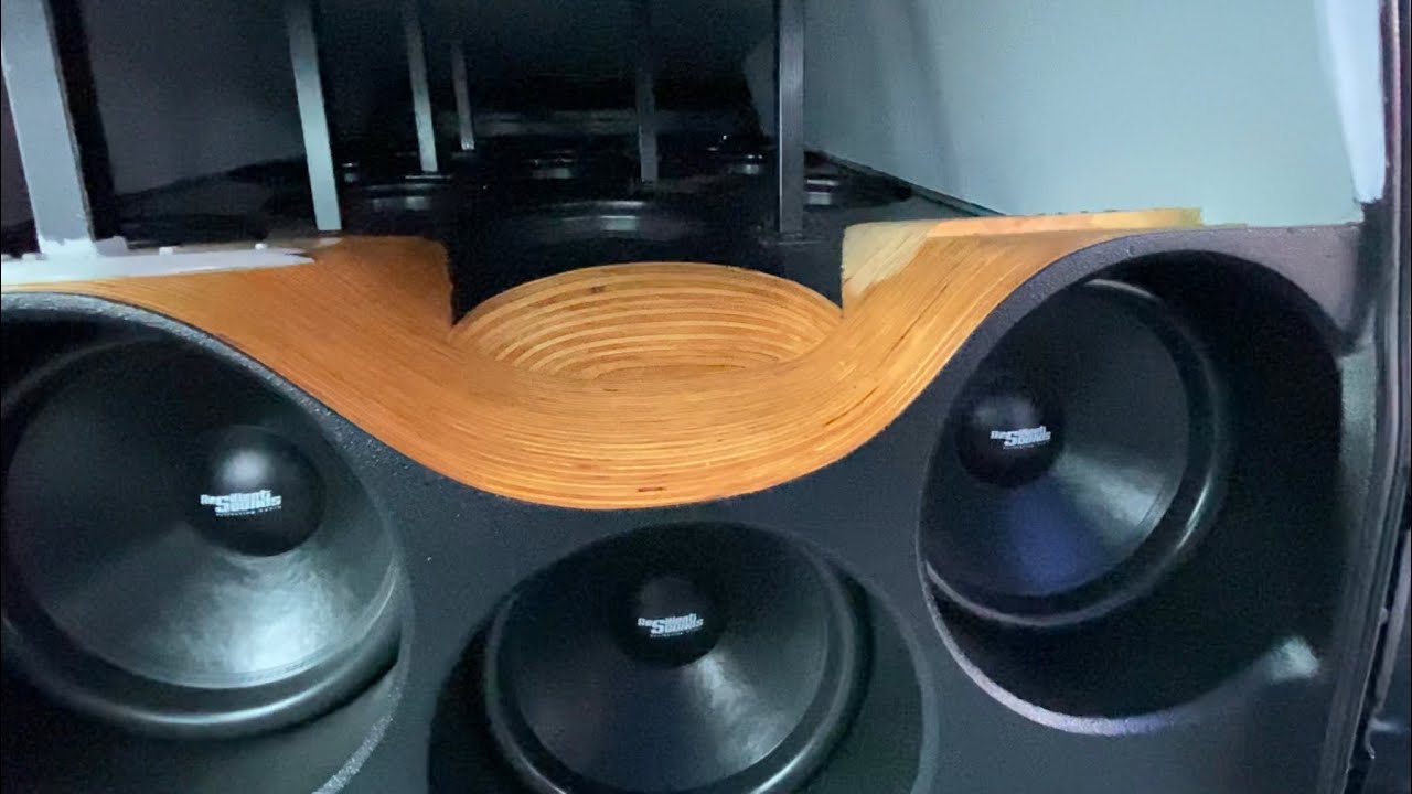 The Patriot! 14 Resilient Sounds Platinum 18s On A Crescendo 17k - YouTube