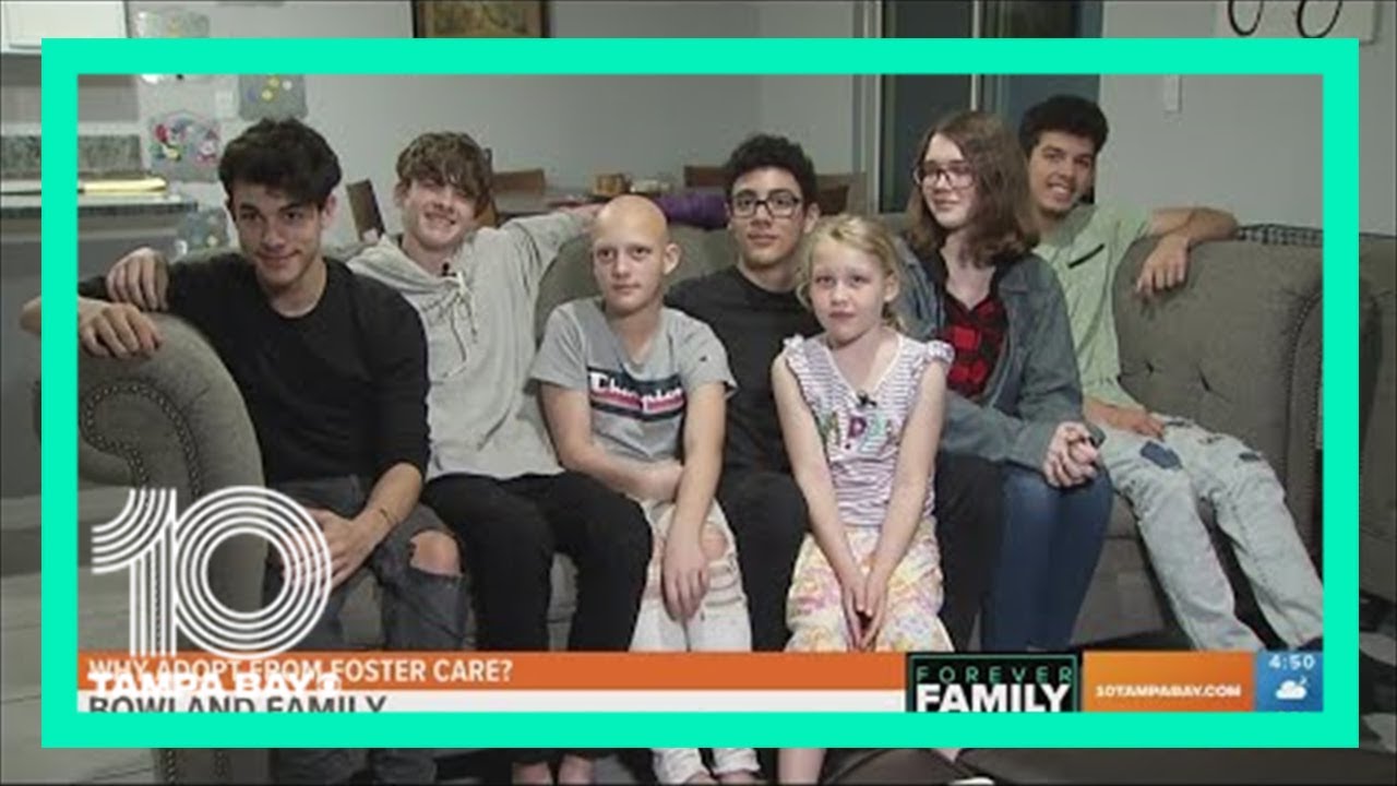 Family with 12 kids reflects on joys of adopting via foster care - YouTube