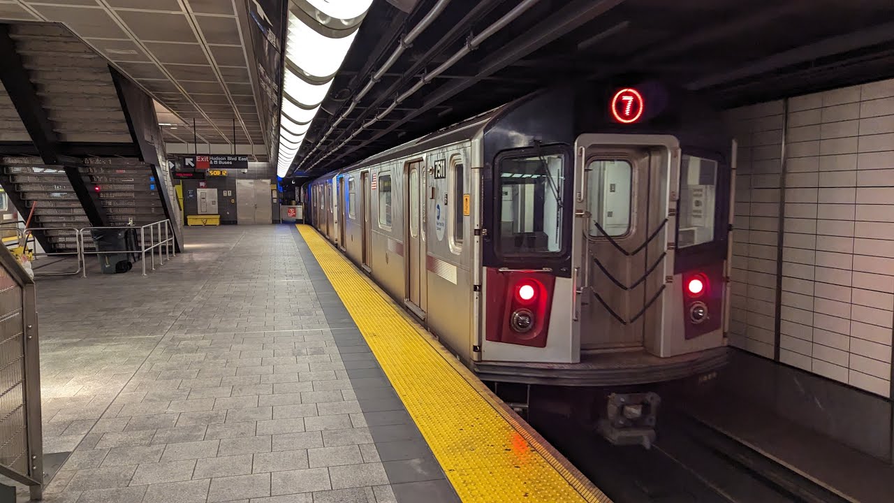 New York City Subway 7 Express Train 34th Street-Hudson Yards ...