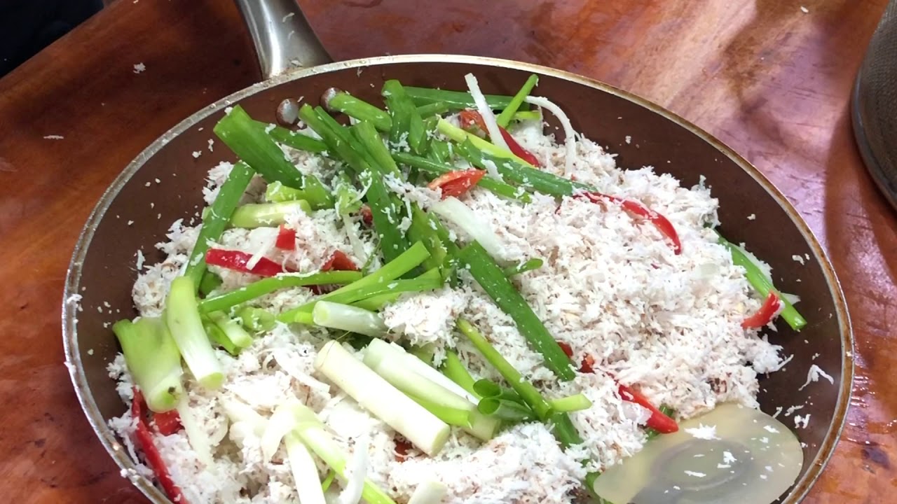 Shrimp Pyaparan l Prawn in Coconut and Turmeric - YouTube