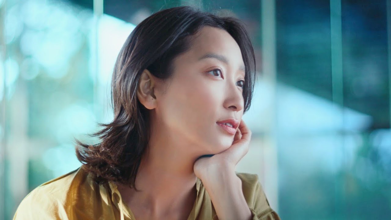 杏、子供優先の生活でも美しさを保つ秘訣語る／オンワード樫山「23区」CM＋インタビュー - YouTube