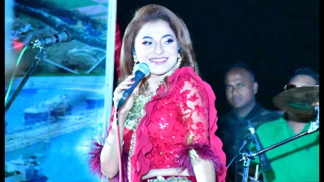 Close Up Singer Liza Best concert in Sylhet Cantonment, bangladesh Army ...