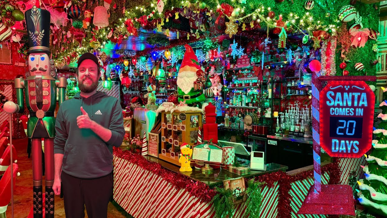 This Florida Restaurant Takes Christmas Decorations to a Whole New ...