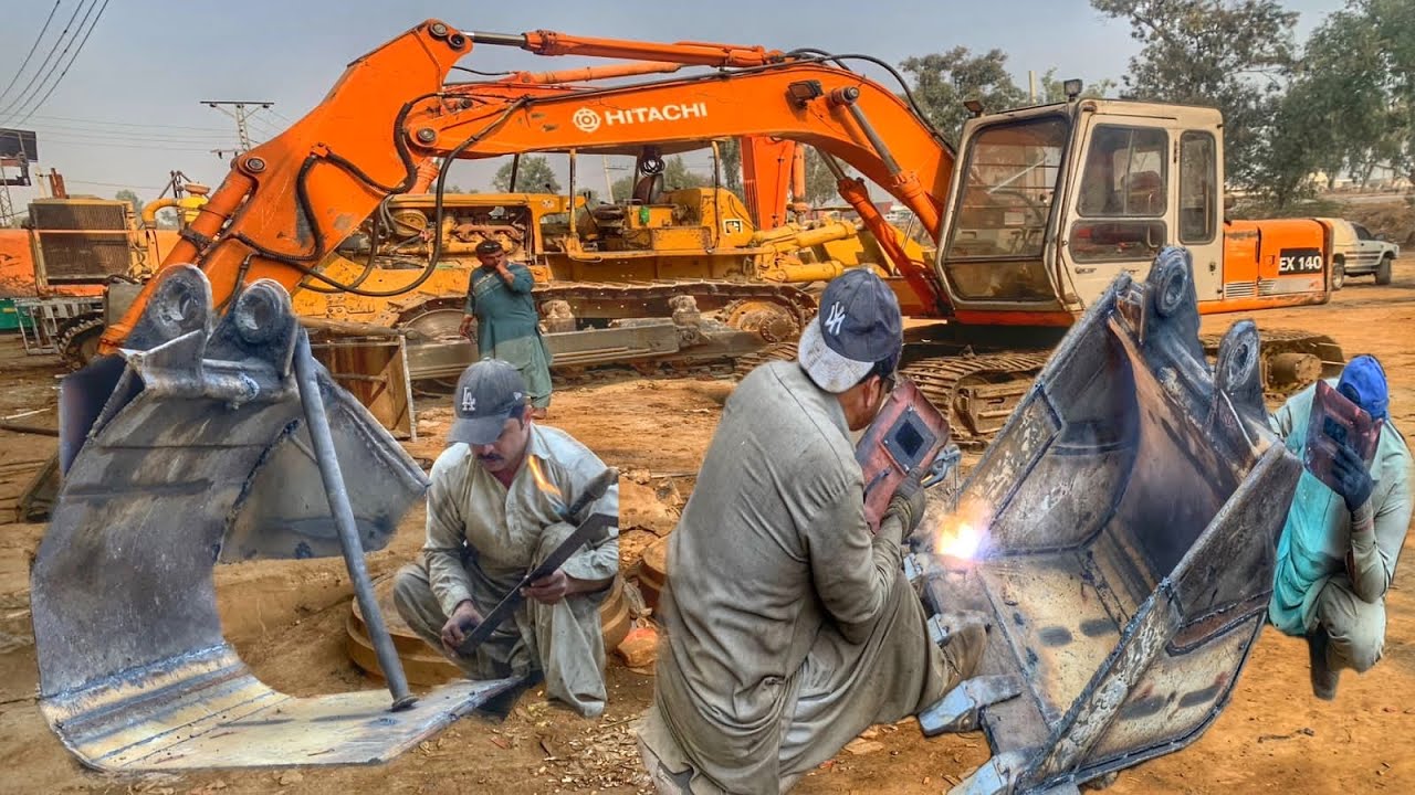Excavator Hitachi Old Bucket Cut And Remaking Like A New One // Hitachi ...
