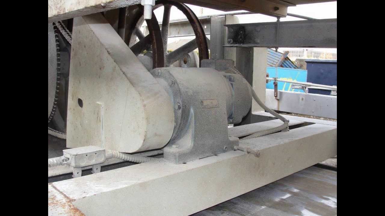 Sandvik stainless steel belt flaker - YouTube