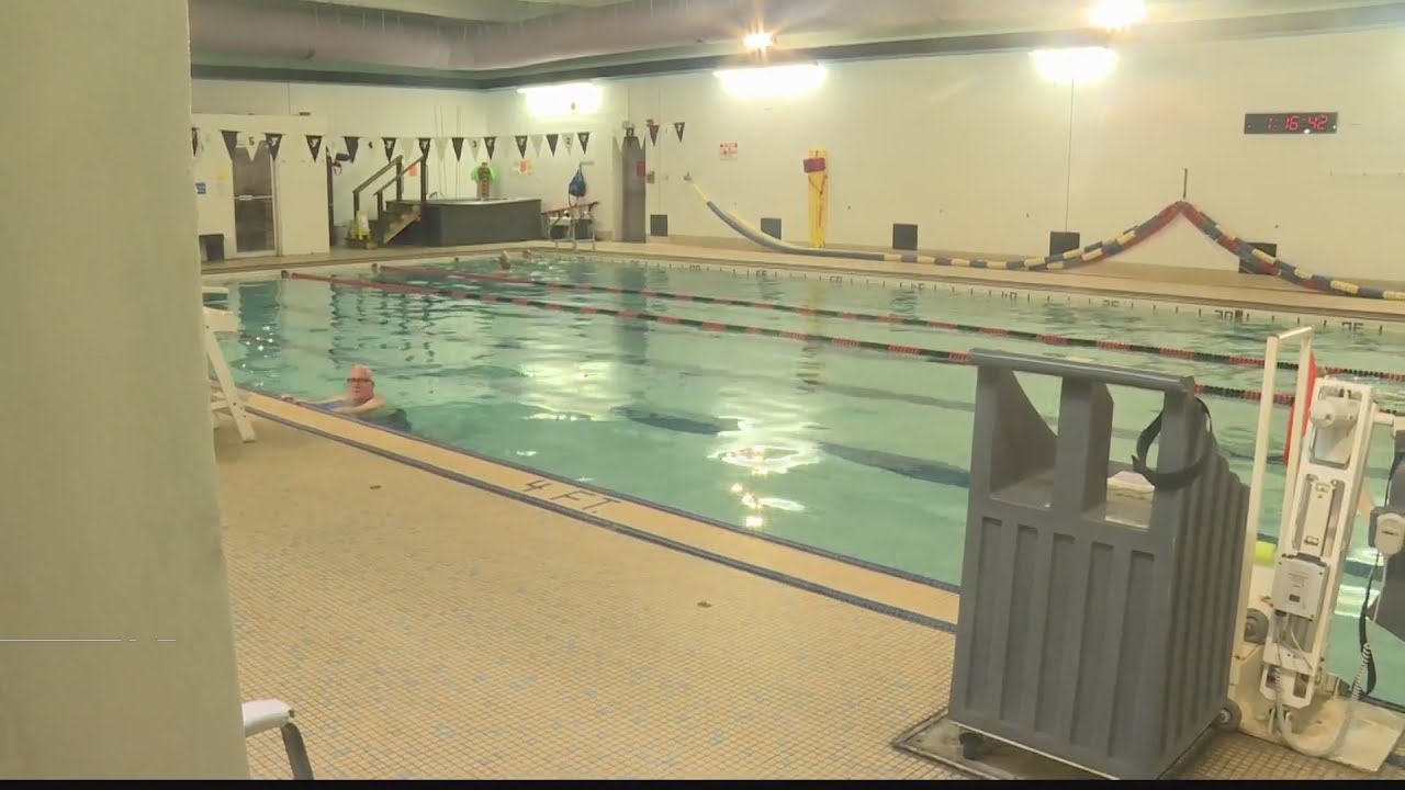 Hoppin' & Splashin' Easter Egg Hunt coming to Wheeling YMCA pool - YouTube