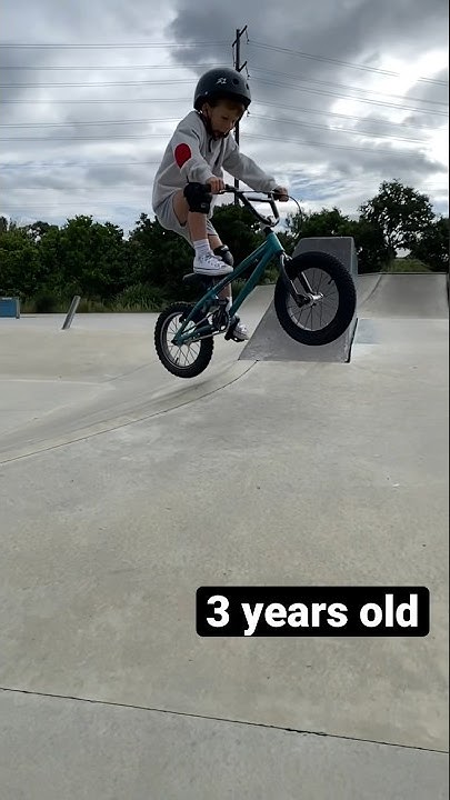 BMX toddler lands one footer #3yearsold - YouTube