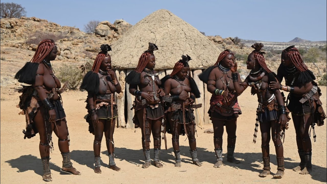 I've got The King of Himba tribe dancing #Namibia #himba #africantribe ...
