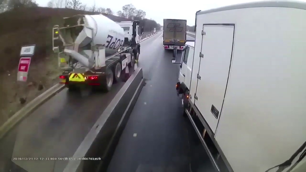 Dash Cams uk - compilation #1 - Bad drivers & crashes - YouTube