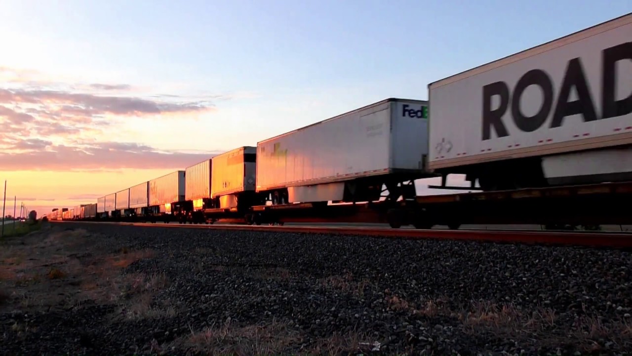 NS Chicago Line Trains at the Ohio/Indiana State Line - YouTube