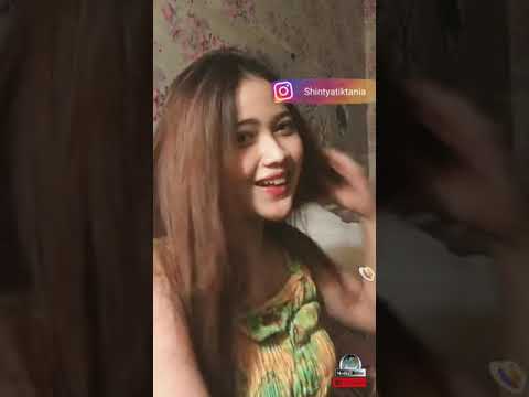 PESONA MAMAH MUDA LAGI LIPETIN BAJU