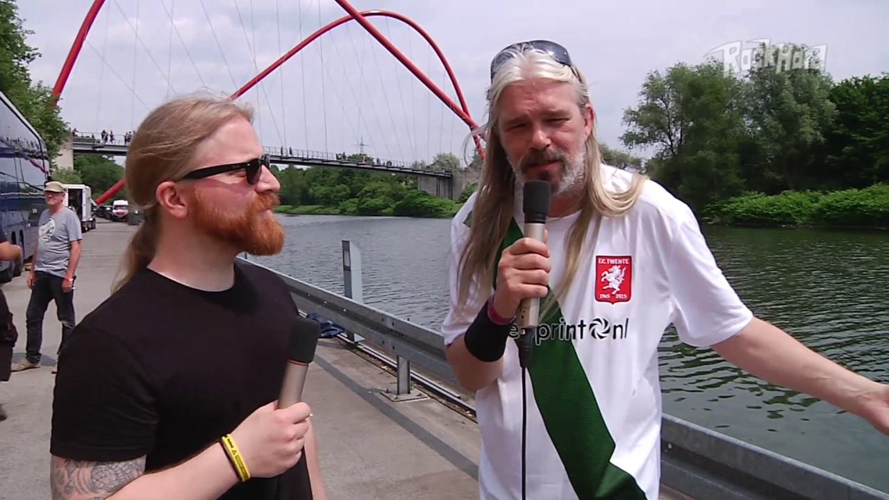 Asphyx - Martin van Drunen spricht über die "30 Years"-Show - YouTube