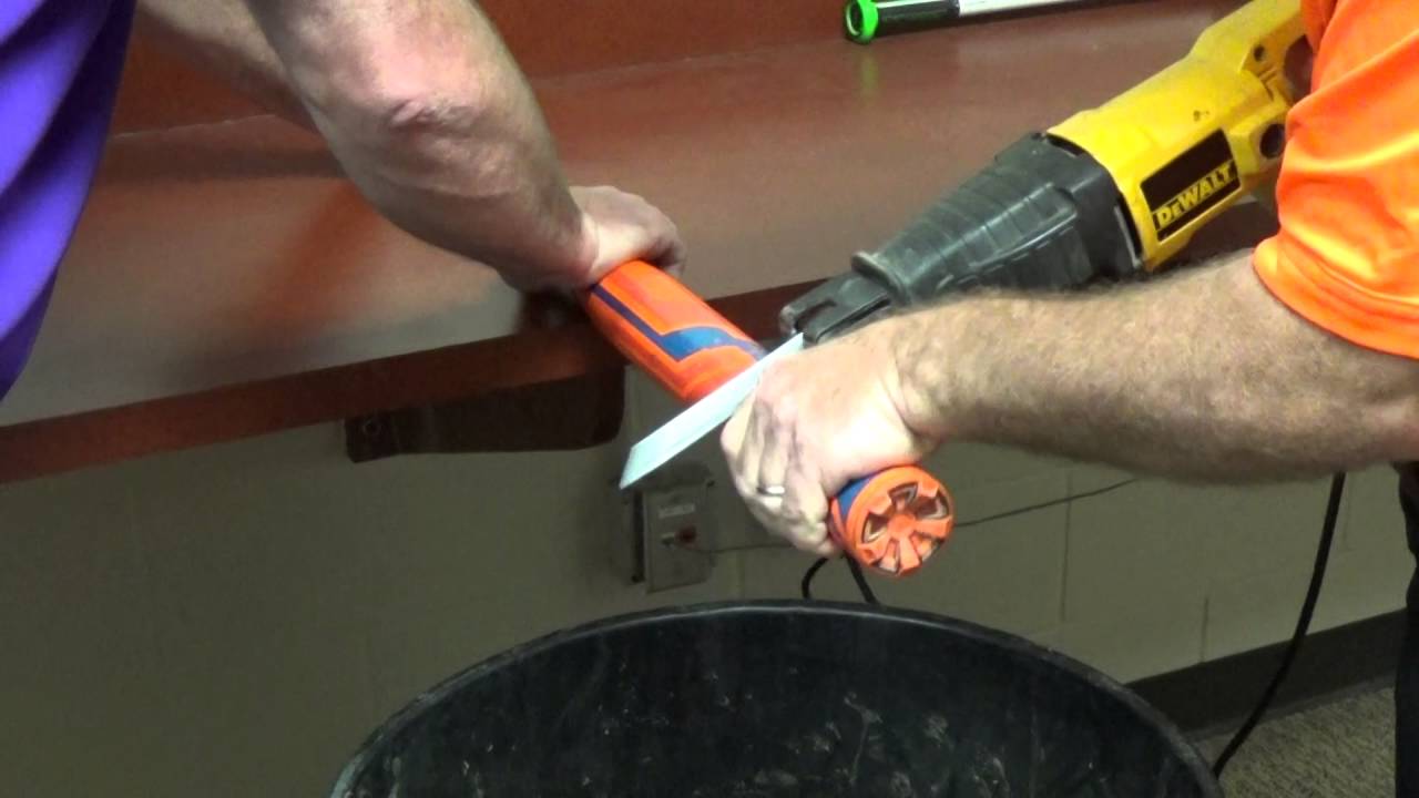 2016 USSSA Hall of Fame Classic bats being cut open - YouTube