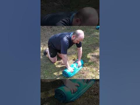 Как правильно сворачивать самонадувающийся коврик - YouTube