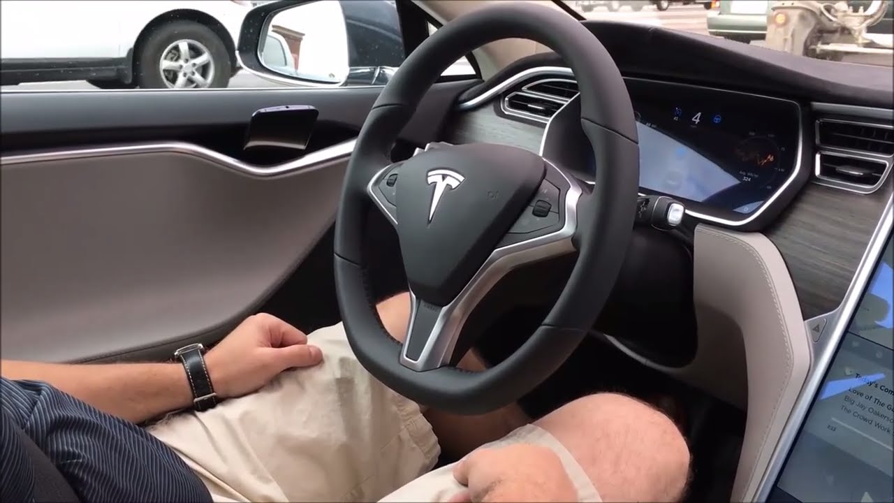 Tesla Model S 90D Autopilot - YouTube