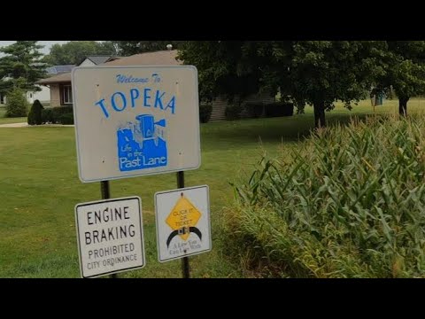 Drive through Topeka Indiana - YouTube