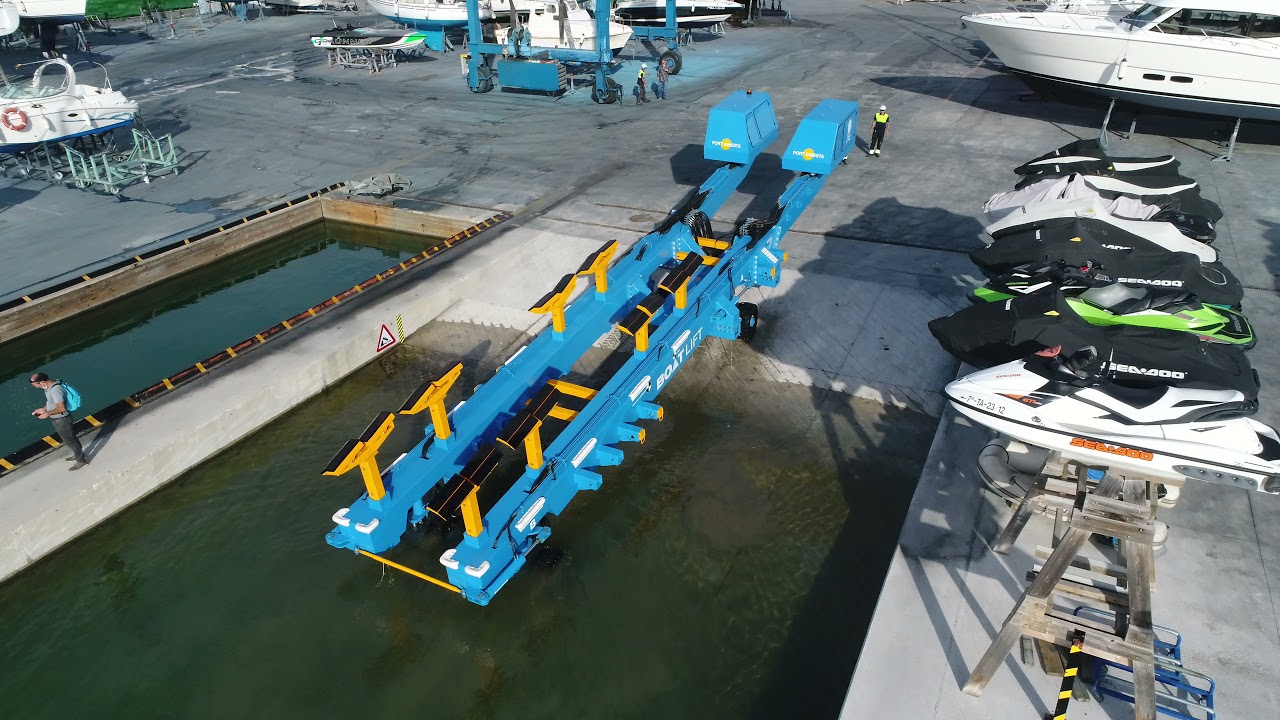 Croc Lift Catamarans Port Ginesta - YouTube
