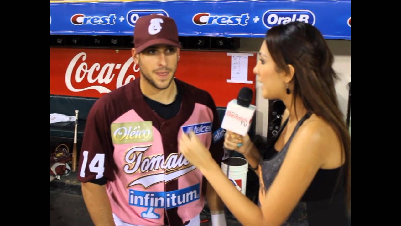 SHANELLY GUZMAN y el Día de Muertos en el Béisbol - YouTube