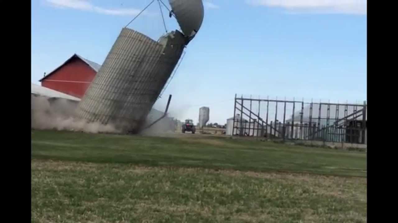 Silo Demolition Merlin Ont. - YouTube