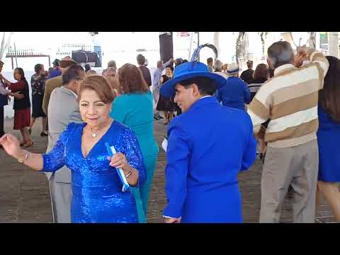 Aprendiendo a bailar Danzon en la Ciudadela CDMX - YouTube