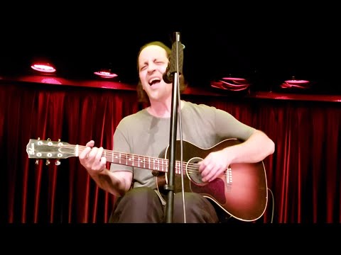 Kaan Tangöze - Bu Aşk Beni Yorar (Salon İKSV)