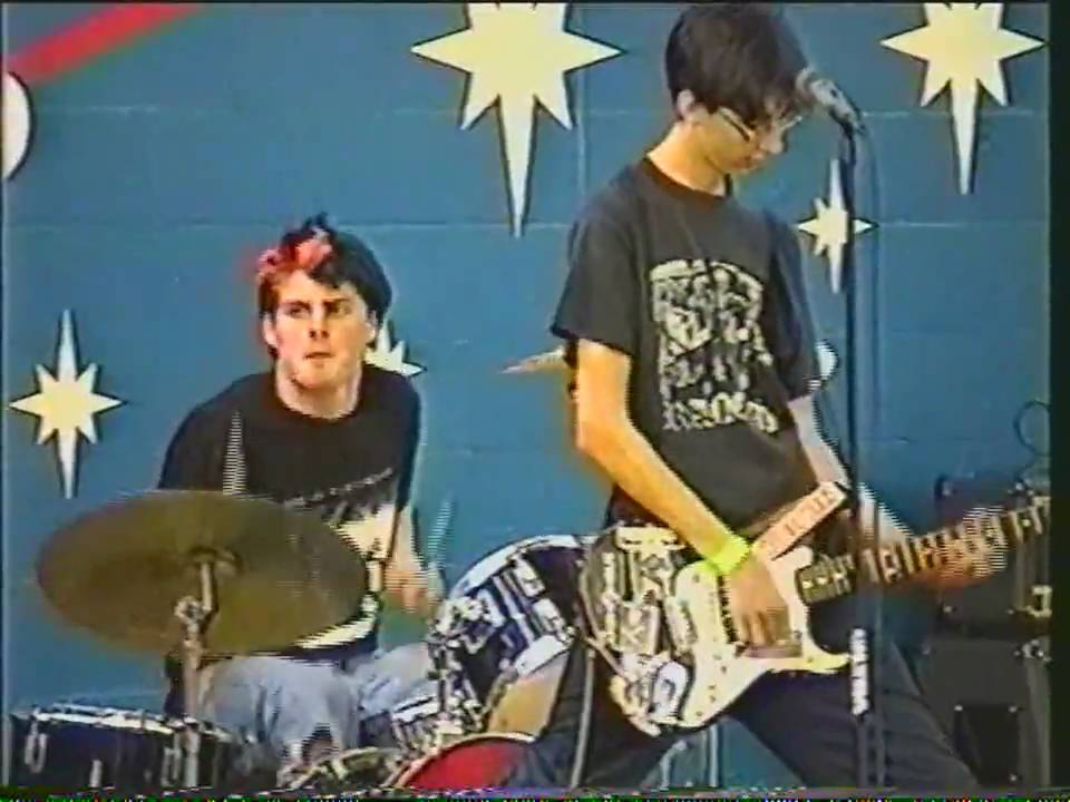 1979 style Punk rock at the Poway Fun Bowl Ca - YouTube