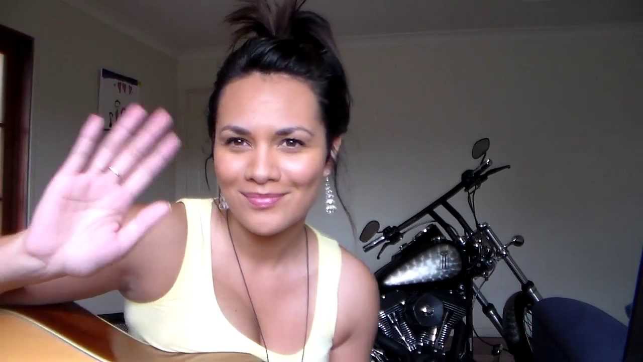 ReanaRay COVER of Never Should Have by Ashanti - YouTube