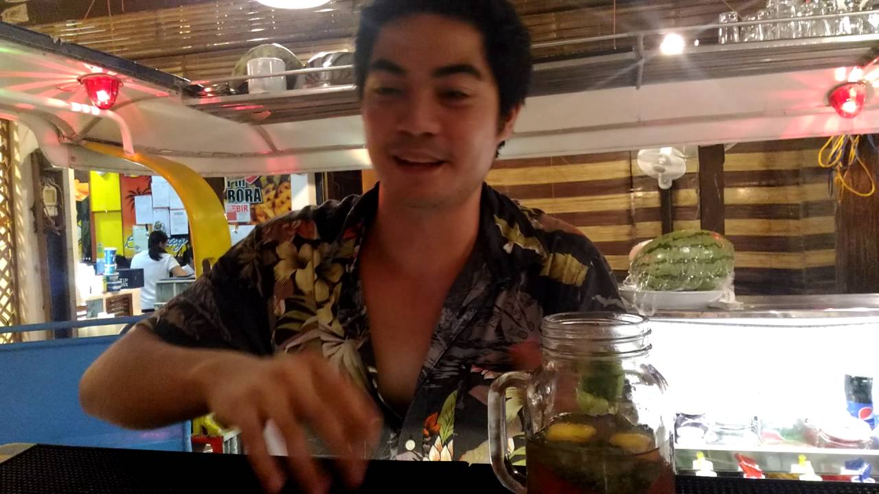 Jeepney stop boracay - YouTube