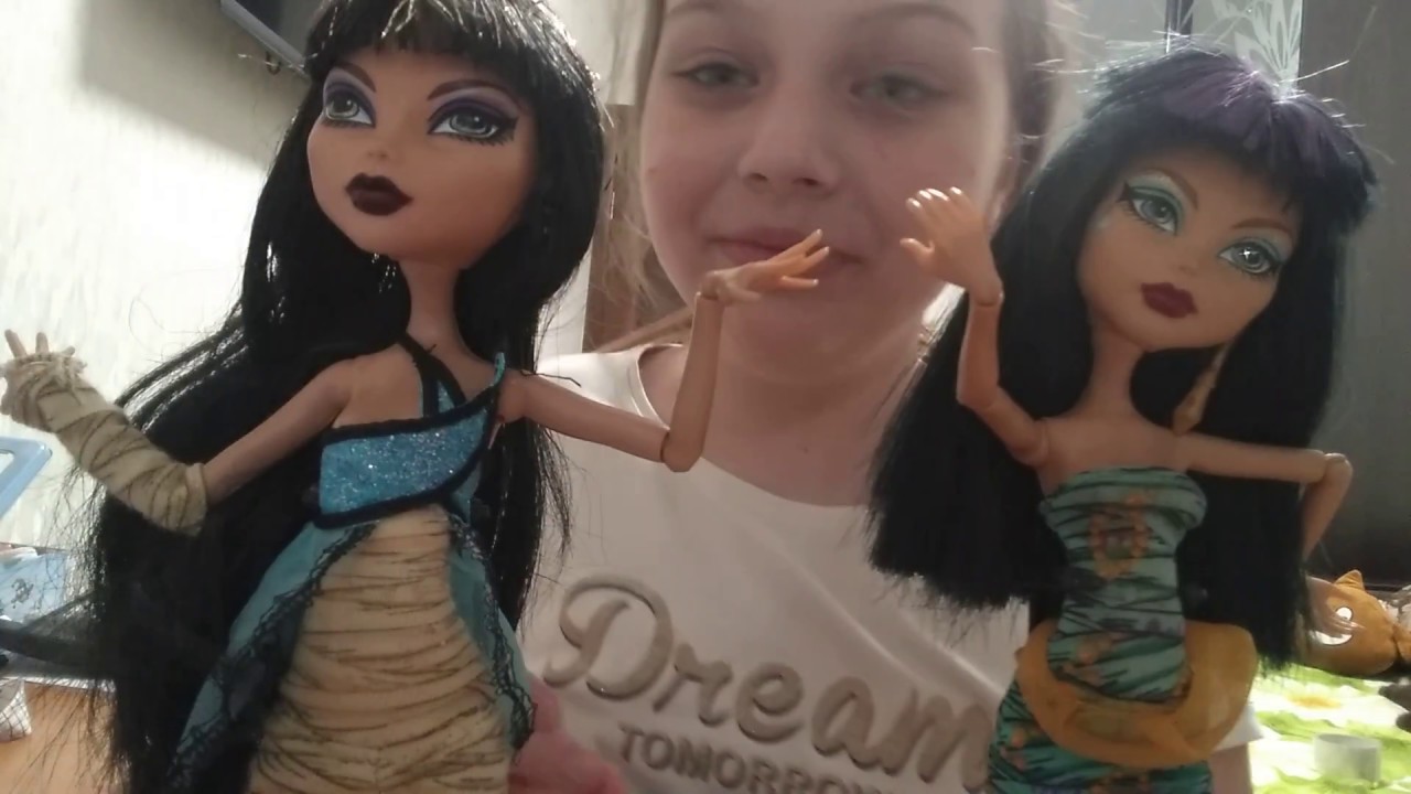 Обзор сравнение двух кукол Клео Де Нил. - YouTube
