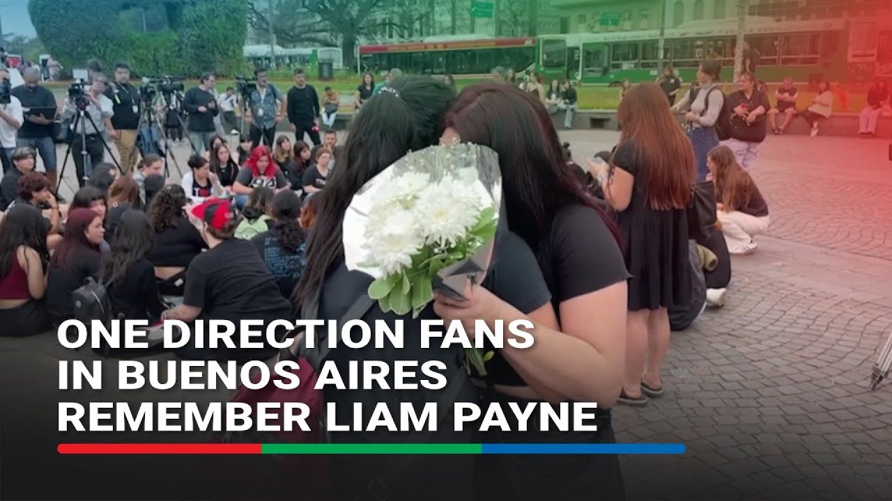One Direction fans in Buenos Aires sing to remember Liam Payne - YouTube