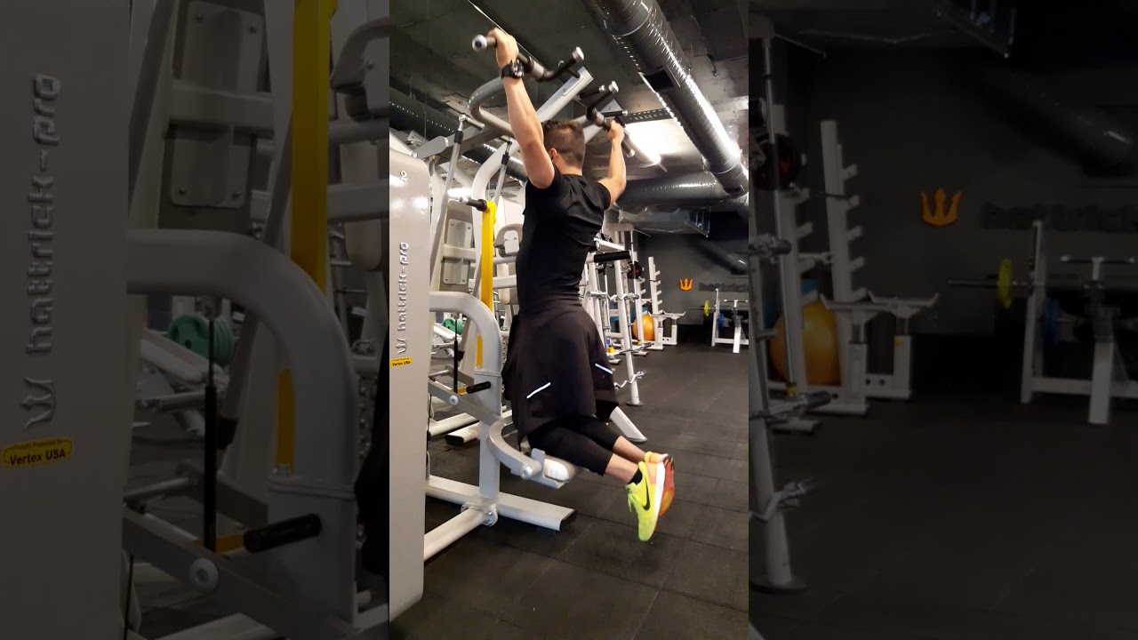 PULL UPS MACHINE - YouTube