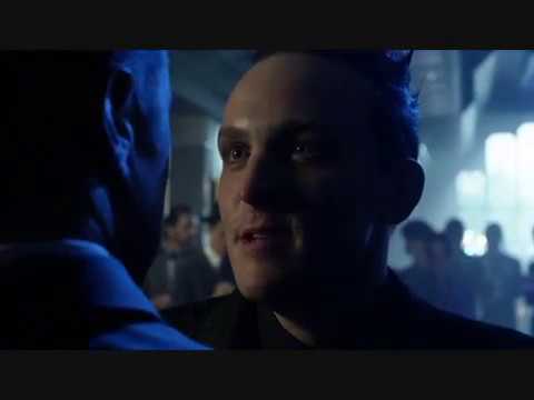Cory Michael Smith (The Riddler) in TV Series Gotham S04E01 Scene #1 ...