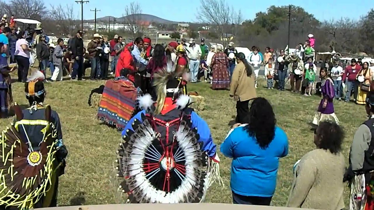 Lipan Indians at Fort Clark Days Festival 2012 - YouTube