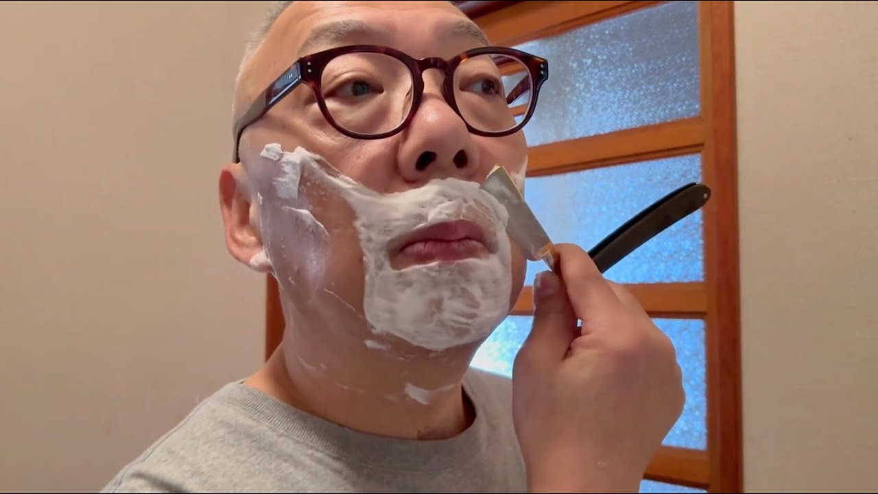 20251209 Dovo Apex StraighRazor Noble Otter 'Tis the Season ASMR ...