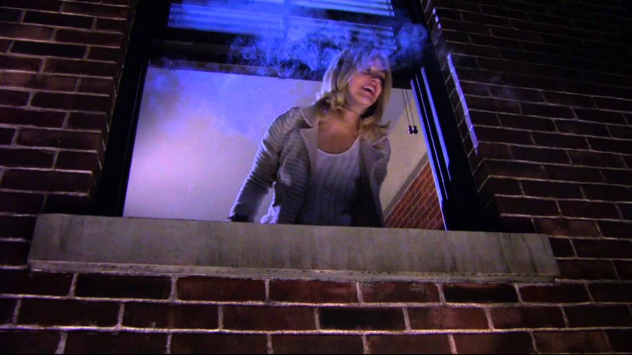 How I Met Your Mother - Jeannette destroys the Playbook - YouTube