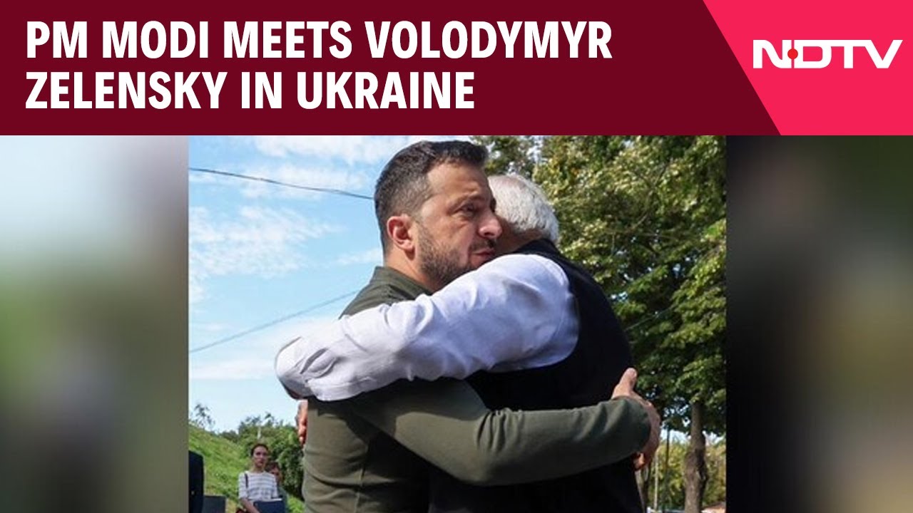 PM Modi Ukraine | Hugs, Handshakes As PM Modi Meets Volodymyr Zelensky ...