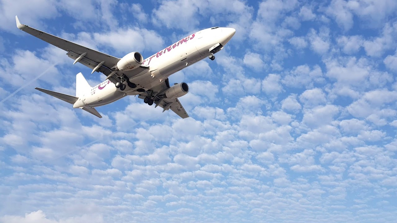 BW527 Arrival at GEO from JFK - YouTube