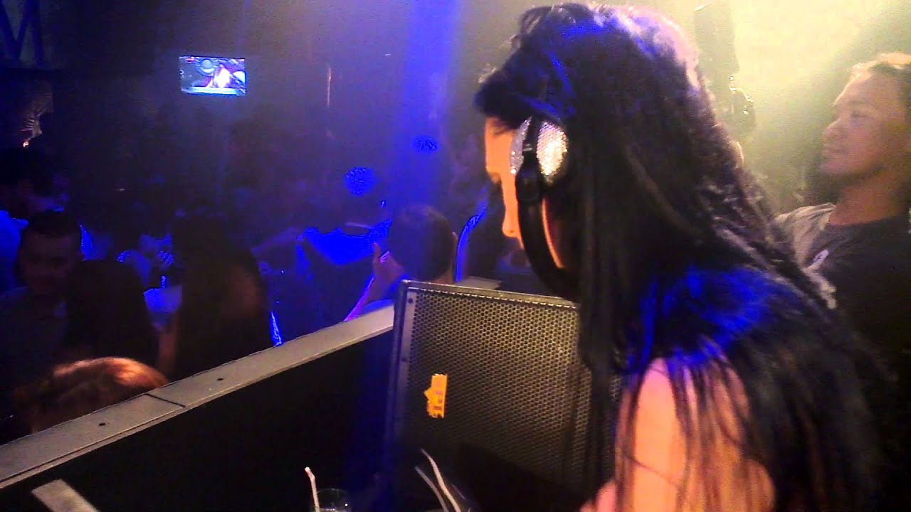 DJ Mari Ferrari live in Palladium!!! - YouTube