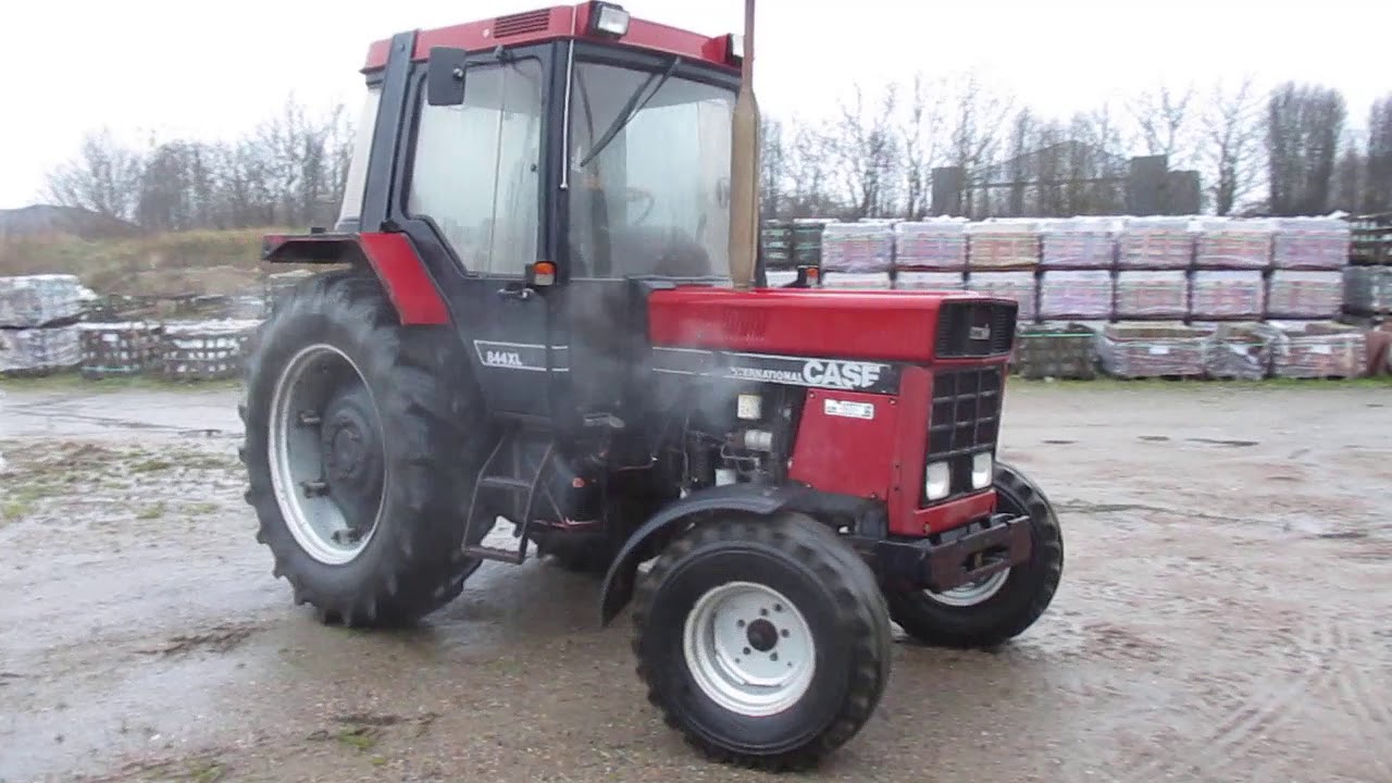 Case IH 844 XL - YouTube