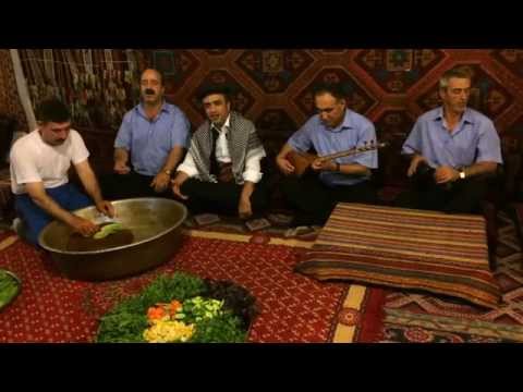 Diyarbekir Gazi Köşkü'nden meşhur Suzan Suzi türkümüz ile selam olsun tüm dostlarıma...