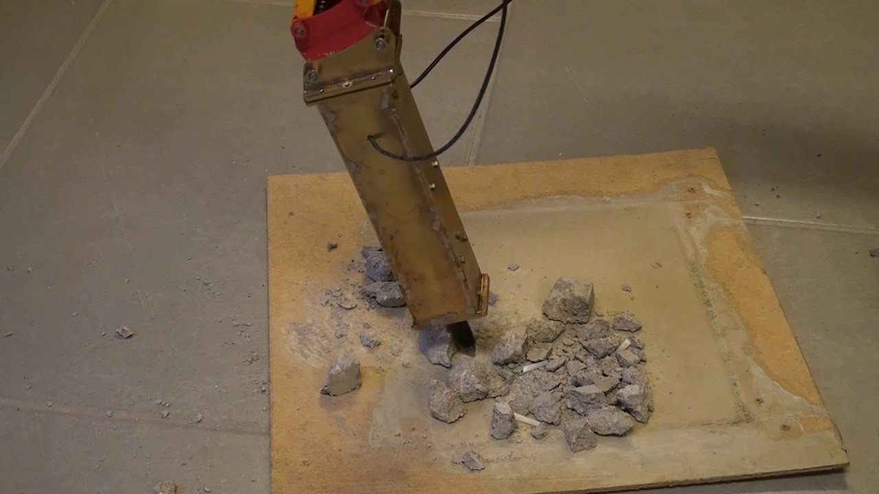 Self made RC miniature demolition hammer test - YouTube