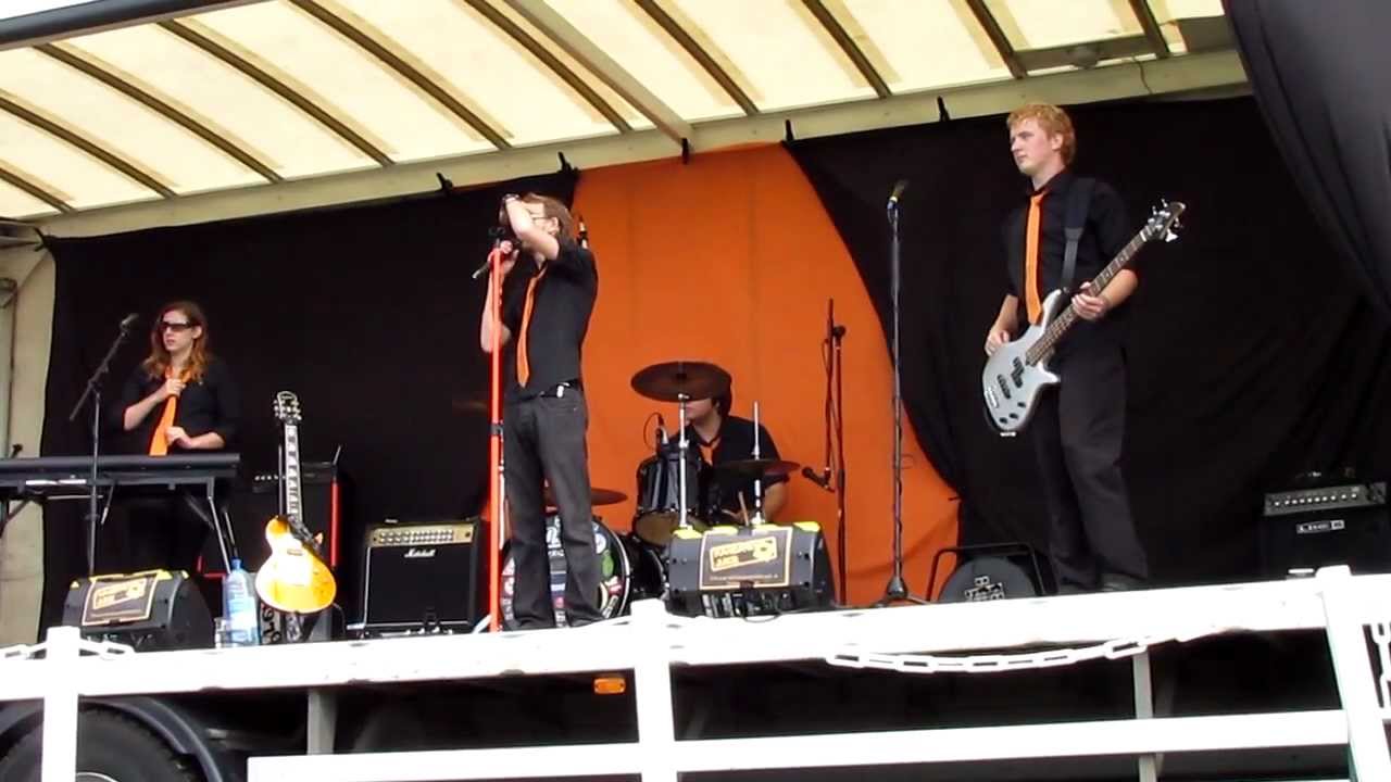I Will Survive - Kangaroo Juice @ Shinewater Fun Day 03/09/2011 - YouTube